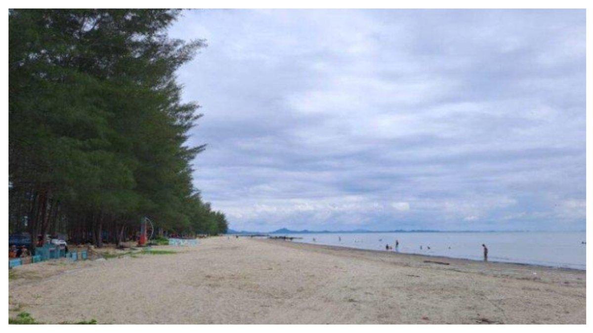 Pantai Rindu Alam, Surga Pasir Putih dan Cemara Laut di Tanahbumbu ...