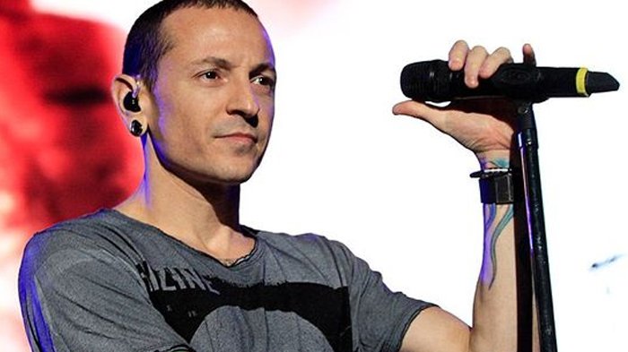Tak Wajib Gondrong, Style Chester Bennington Ini Buktikan Jadi Rocker ...
