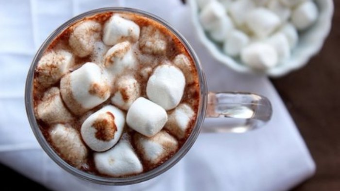 Cara Membuat Coklat Panas dengan Marshmallow - Minuman yang Cocok saat ...