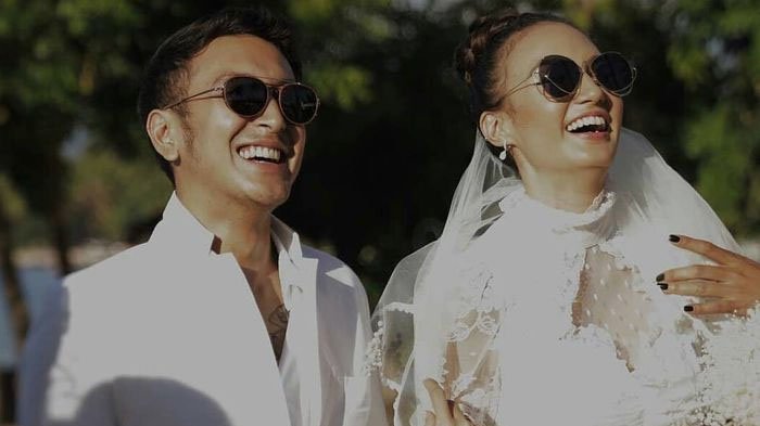 Tak Biasa, Yuk Intip Konsep Pernikahan Nadine Chandrawinata & Dimas Anggara di Atas Air ...