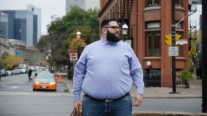 6 Tips Berpakaian Untuk Pria Berbadan Besar, dari Berani di Warna ...