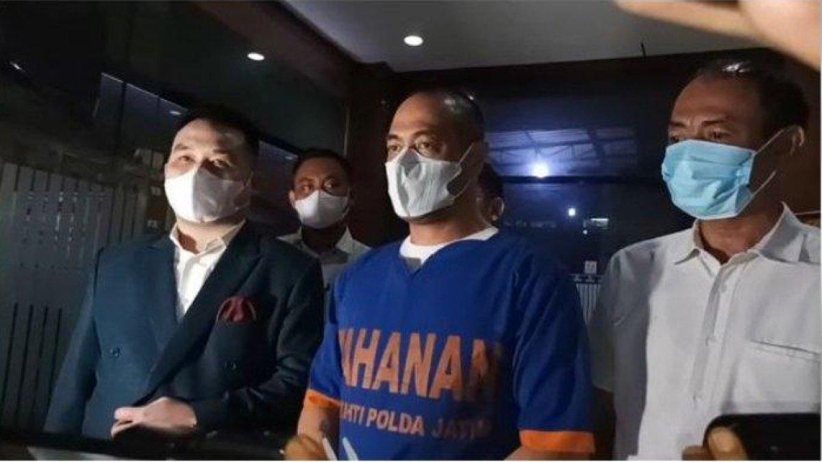 RESMI Ditahan Kasus KDRT, Ferry Irawan Lemas Pakai Baju Tahanan: Saya Masih Suami Sah Venna ...