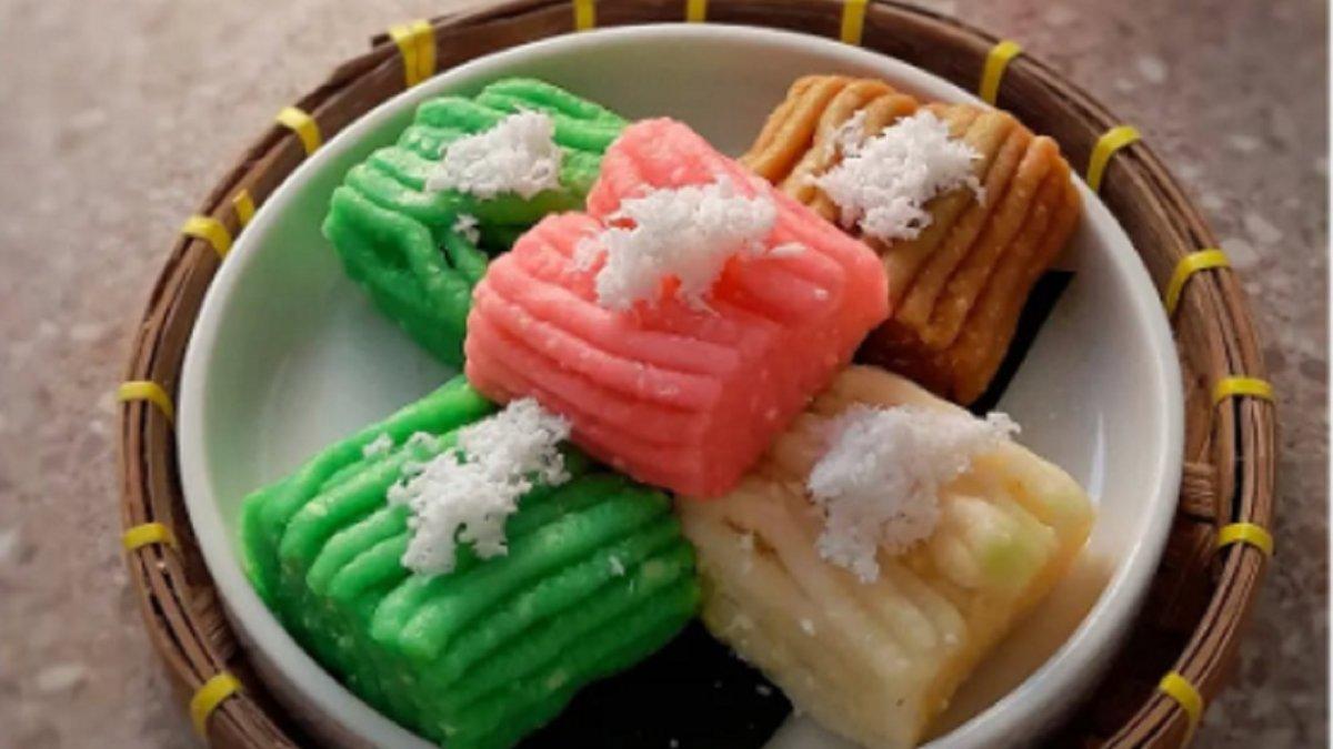 Cara Mudah Membuat Getuk Dua Rasa, Kudapan Khas Solo, Jawa Tengah ...