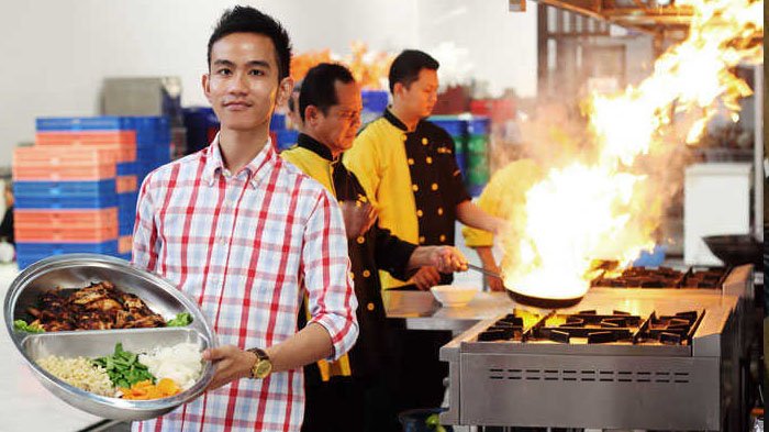 Sibuknya Dapur Chilli Pari Catering Milik Gibran Jelang Pernikahan ...