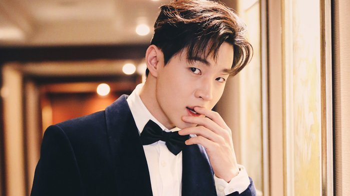 Resmi Keluar dari SM Entertainment, Bagaimana Nasib Henry Lau di Super ...