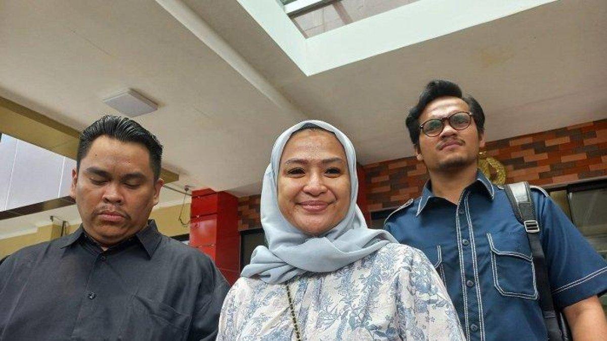 Ira Riswana Dampingi Anaknya atas Kasus Kecelakaan yang Tewaskan Satu ...