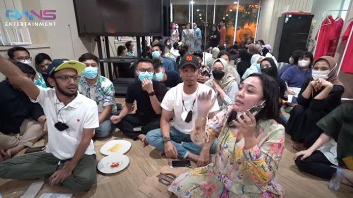 Karyawan RANS Entertainment Nodong THR Lagi, Nagita Slavina Syok ... Karyawan RANS Entertainment Nodong THR Lagi, Nagita Slavina Syok ...