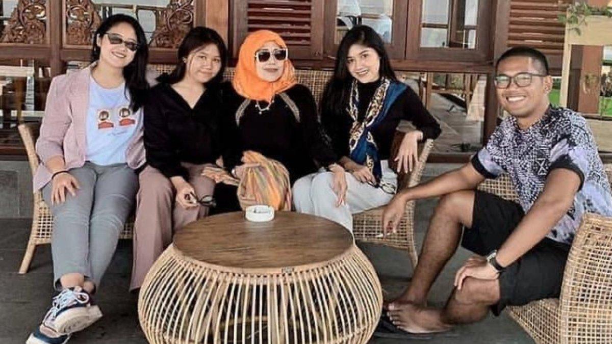 5 Fakta Erina Gudono Istri Kaesang, Riwayat Pendidikan Mentereng, Kini ... 5 Fakta Erina Gudono Istri Kaesang, Riwayat Pendidikan Mentereng, Kini ...