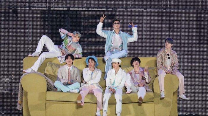 Daebak! BTS Dapat 4 Nominasi di 3 Kategori People's Choice Awards 2021 ...