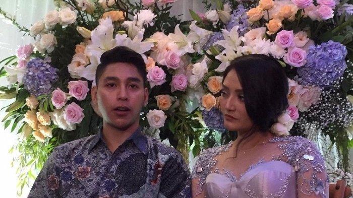 Profil Lengkap Krisjiana Baharudin, Pria yang Lamar Siti Badriah di ...
