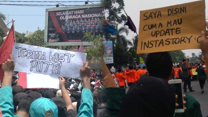 Kumpulan Poster Kocak Demo Mahasiswa Tolak RUU, Ada Sobat Ambyar, Catut ...