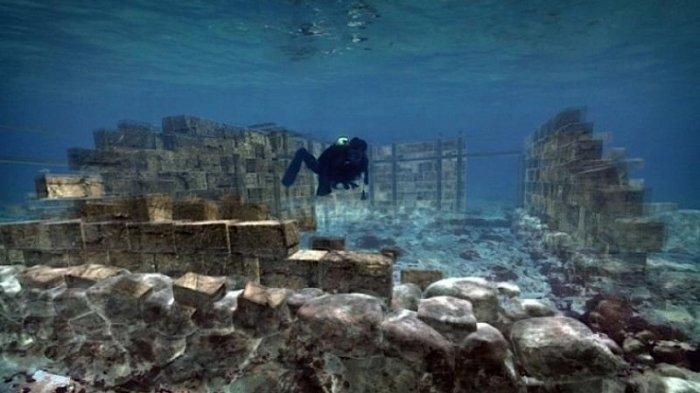 LEGENDA ATLANTIS - Simak 5 Kota Tua Dunia yang Tenggelam di Dasar Laut ...