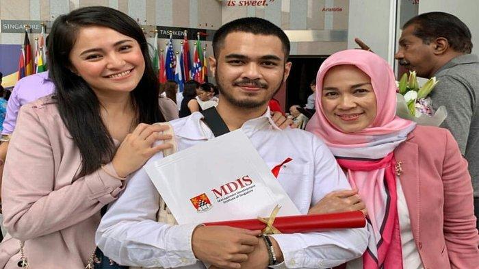 Potret Kece Adrian Hashfi, Adik Marshanda Lulusan Kampus Luar Negeri ...