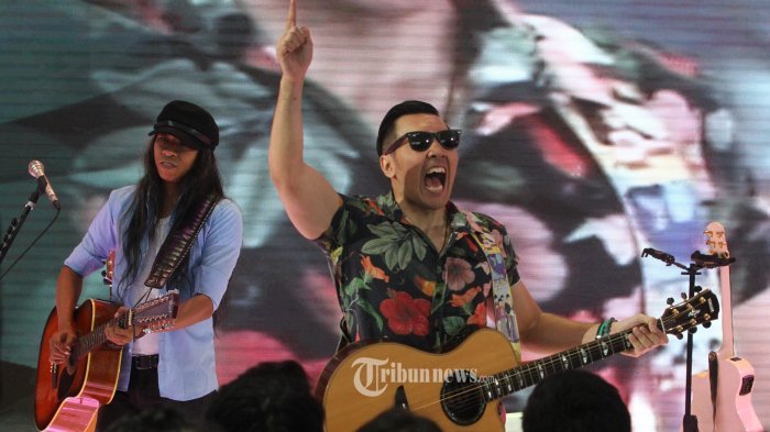 Lirik Lagu Naif Piknik 72 - Ajak Kekasihmu Liburan Sambil Dengarkan ...