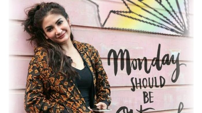 17 Tahun Jadi Mualaf, Penampilan Natalie Sarah Kini Bikin Takjub ...