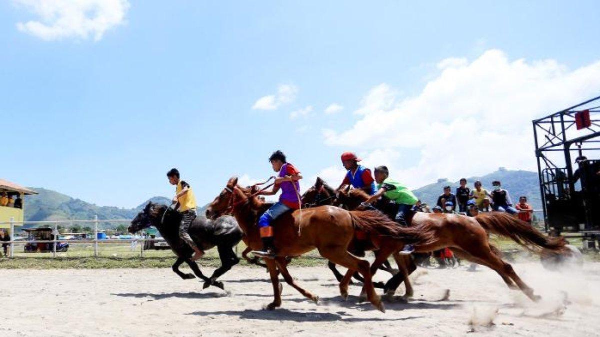Tradisi Unik Sejumlah Daerah Peringati HUT Kemerdekaan RI 17 Agustus ...