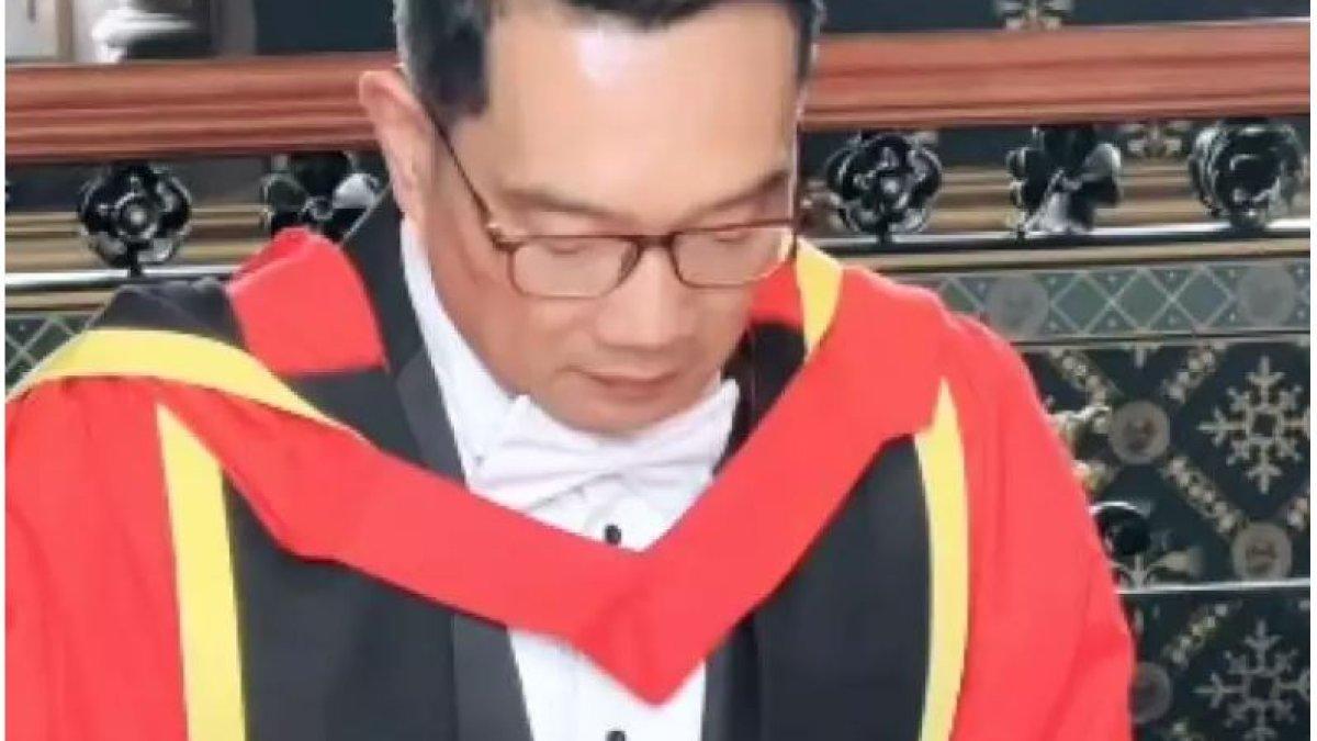 9 Potret Ridwan Kamil Dapat Gelar Honoris Causa di Glasgow Skotlandia ...