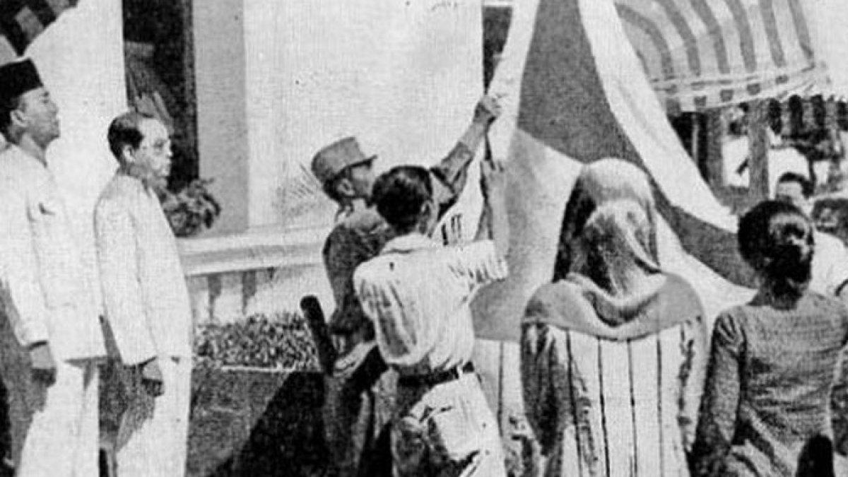 BEGINI Sejarah Kain Bendera yang Dijahit Fatmawati: Bukan dari Seprei ...