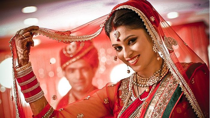 Inilah 10 Gaya Model Rambut yang Menarik untuk Pernikahan Bertema India ...