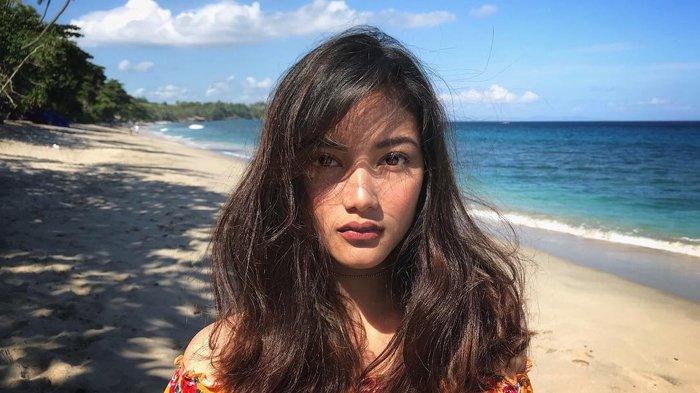 Potret Pesona Malika Bestari, Wanita yang Dirangkul Afgan di Momen ...