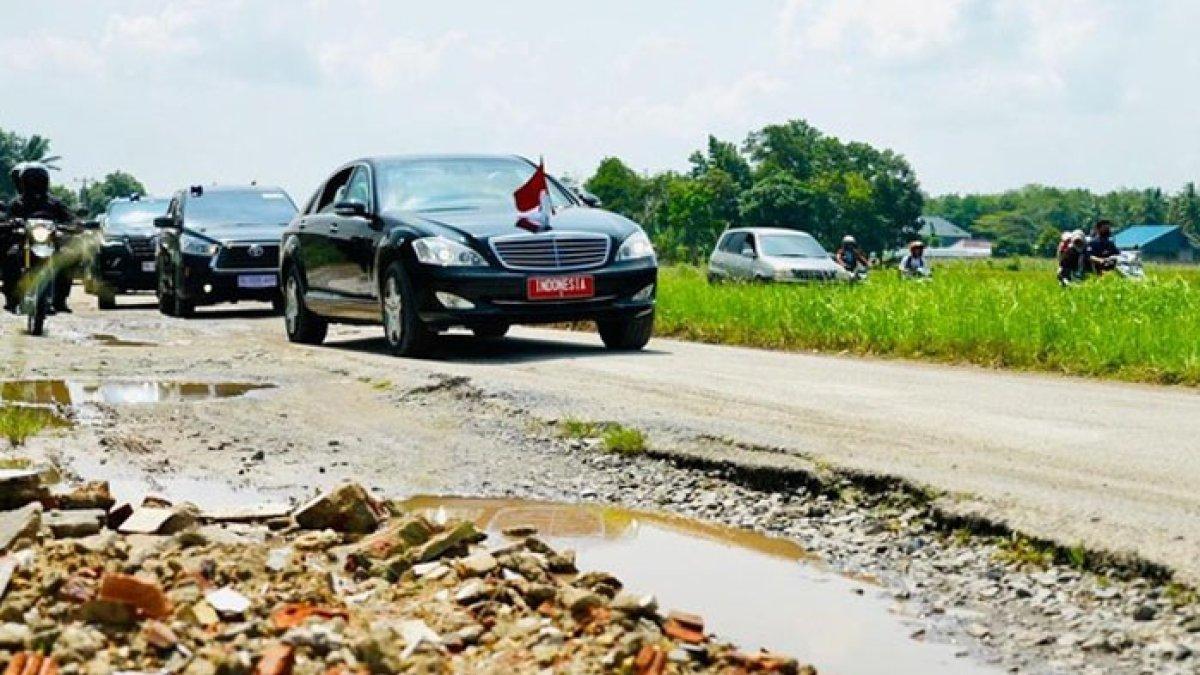 Kumpulan Sindiran Presiden Jokowi soal Jalan Rusak di Lampung, dari ... Kumpulan Sindiran Presiden Jokowi soal Jalan Rusak di Lampung, dari ...