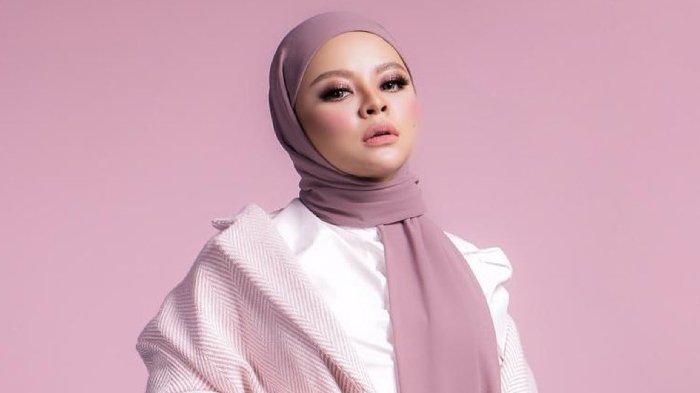 PROFIL Siti Sarah, Penyanyi Malaysia yang Meninggal Setelah Lahiran ...