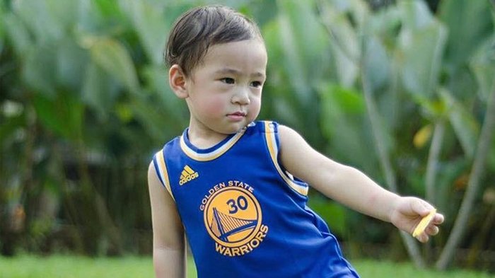 Tahu Filmnya Akan Tayang Sebentar Lagi, Ekspresi Rafathar Ini Gemesin ...