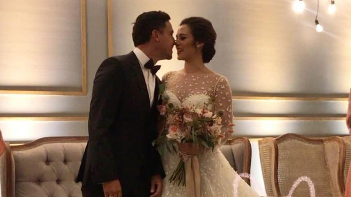 Terungkap! Inilah Sosok yang Memandu Jalannya Resepsi Pernikahan Raisa ...