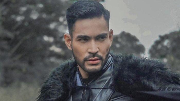 5 Fakta Sosok Robby Purba, Artis yang Dikaitkan Video Pria Ngamuk di ...
