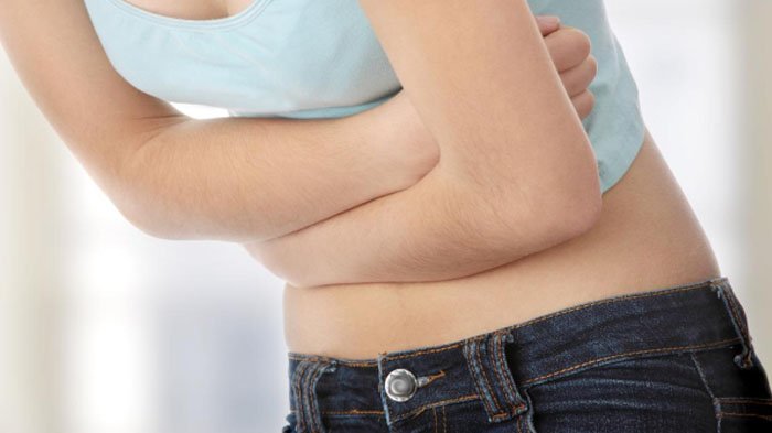 5 Cara Ampuh Mengobati Sakit Perut dan Sembelit, dari Kompres Air ...