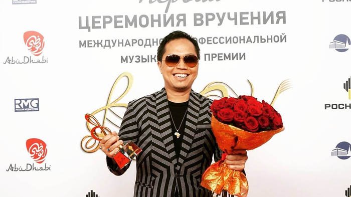 Harumkan Nama Indonesia di Dunia Internasional, Sandhy Sondoro Raih ...