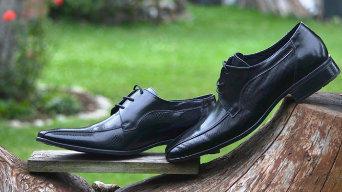 Sepatu Pantofel Pria - 3 Pilihan Alas Kaki Untuk Kamu Bro! Harganya ...