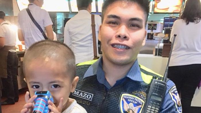 Kisah Seorang Polisi Ajak Anak Jalanan Makan Enak di McD Jadi Viral ... Kisah Seorang Polisi Ajak Anak Jalanan Makan Enak di McD Jadi Viral ...