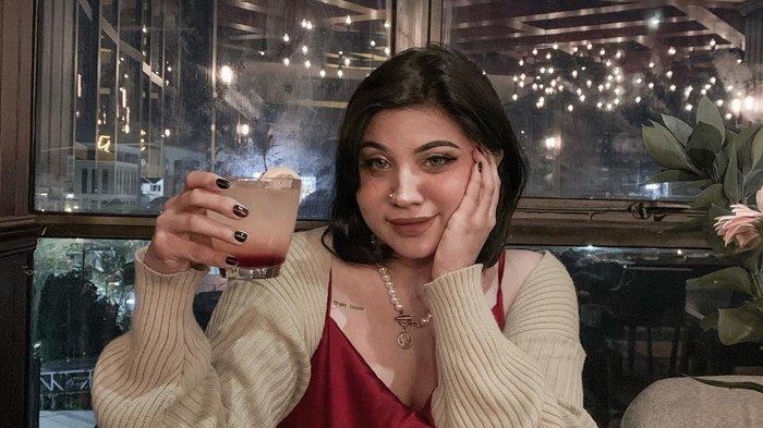 Profil dan Medsos Dea OnlyFans, Kini Sudah Resmi Bebas, Usai Ditahan ...