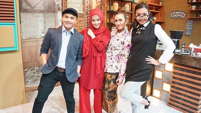 Terima Tantangan Netizen, Terungkap Hubungan Nafa Urbach dengan Jihan Fahira! - TribunStyle.com