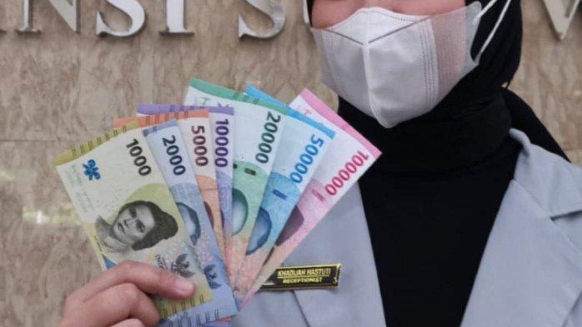 Tukar Duit di Bulan Ramadhan, Cek Penampakkan & Ciri-ciri Uang Rupiah ...