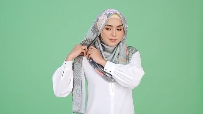 Tutorial Hijab Kekinian yang Sangat Disukai Kawula Muda dengan Model ...