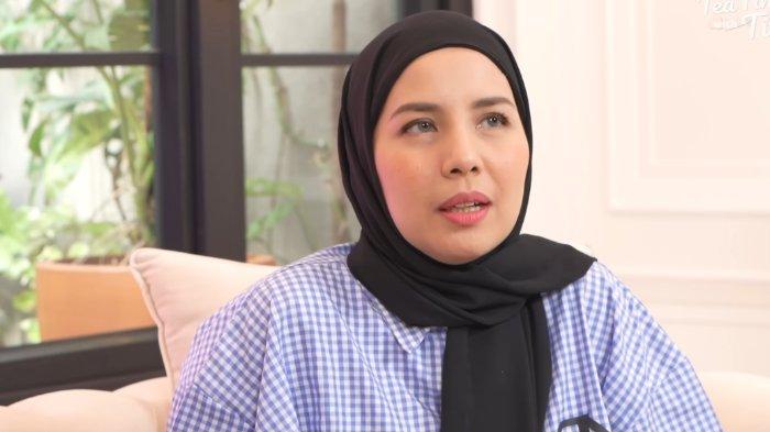 Tya Ariestya Curhat ke Titi Kamal Tentang Perjalanan Hijrahnya, Sempat Malu saat Mulai Berhijab ...