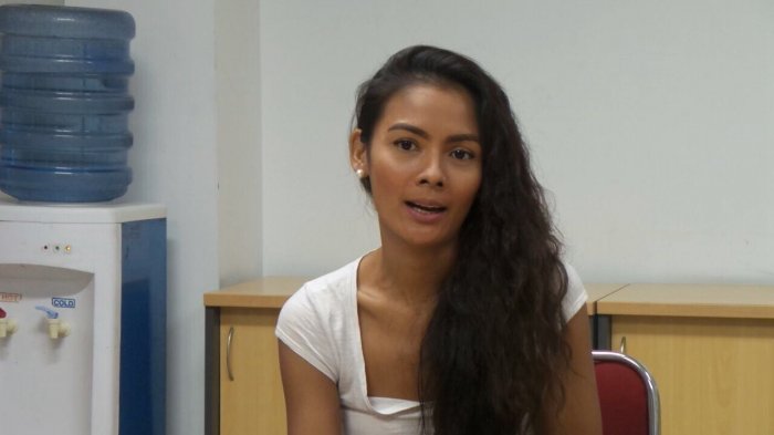 Film Labuan Hati - Demi Perannya, Ully Triani Hitamkan Kulit dan ...