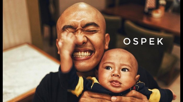 Unggah Foto Dengan Tampilan Kepala Botak Mulus, Netizen: Viralkan Sampo ...
