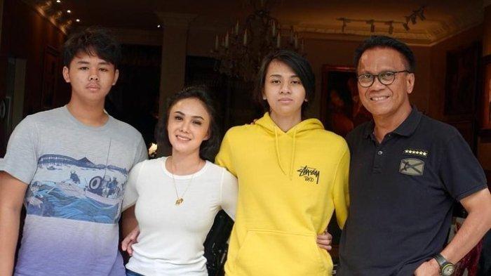 Yuni Shara Rayakan Ulang Tahun Anak Lelakinya yang Berusia 18 Tahun, Kompak Ajak Mantan Suami ...