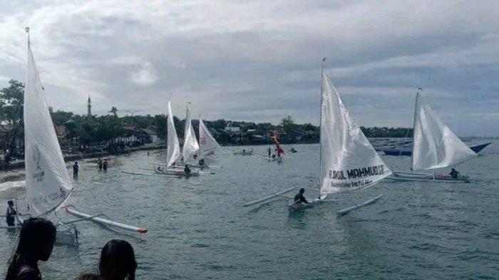 Festival Nelayan, 19 Sandeq Mini Adu Kecepatan dari Pantai Labuang ...