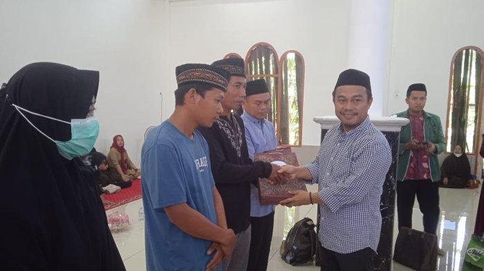 55 Muallaf di Tobadak Mamuju Tengah Dapat Santunan dan Pembinaan Khusus ...