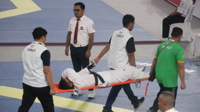 Cedera Hamstring Saat Tanding, Atlet Taekwondo Sulbar Abdul Chalik ...