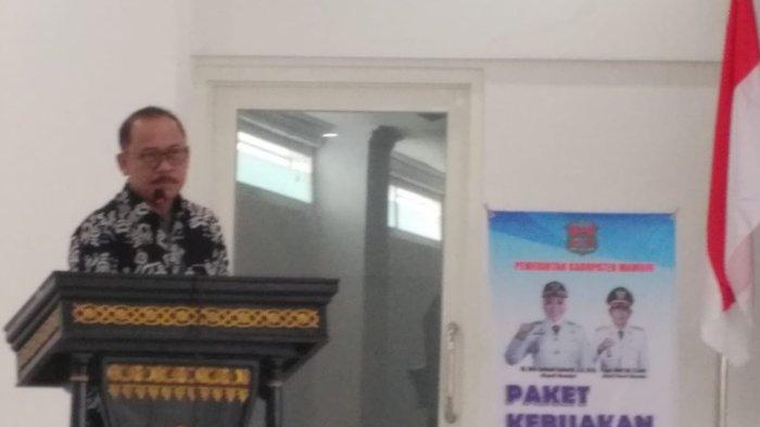 Suhardi Duka Ajak Warga Mamuju Kurangi Sampah Plastik, Kepentingan ...
