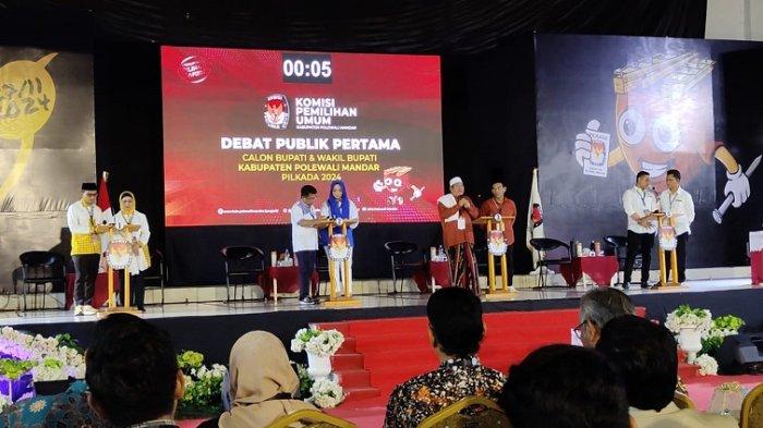 Debat Pilkada Polman, 4 Paslon Adu Visi Misi Semua Janjikan Tangani Masalah Sampah - Tribun ...