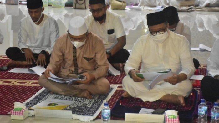 Menyongsong 2022, Begini Harapan Gubernur Sulbar Ali Baal Masdar ...