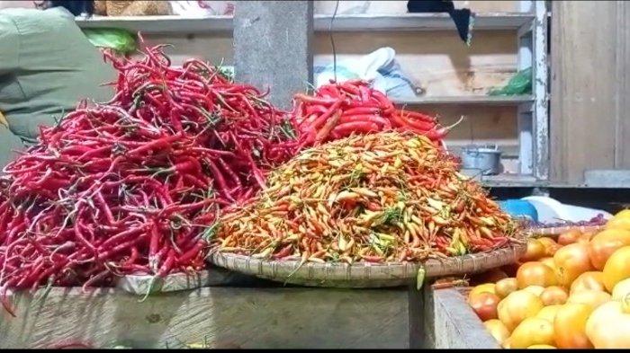 Harga Cabai Keriting di Pasar Topoyo Mamuju Tengah Melonjak, Capai Rp 60 ribu Per Kg - Tribun ...