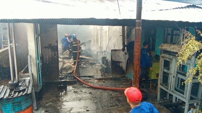 Dua Rumah di Jl Masjid Jami Polewali Hangus Terbakar, Kerugian Ditaksir Ratusan Juta Rupiah ...