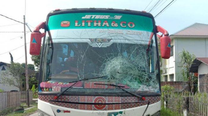 Penampakan Bus Litha & CO, Tabrak 4 Mobil di Jalan Trans Sulawesi Poros ...